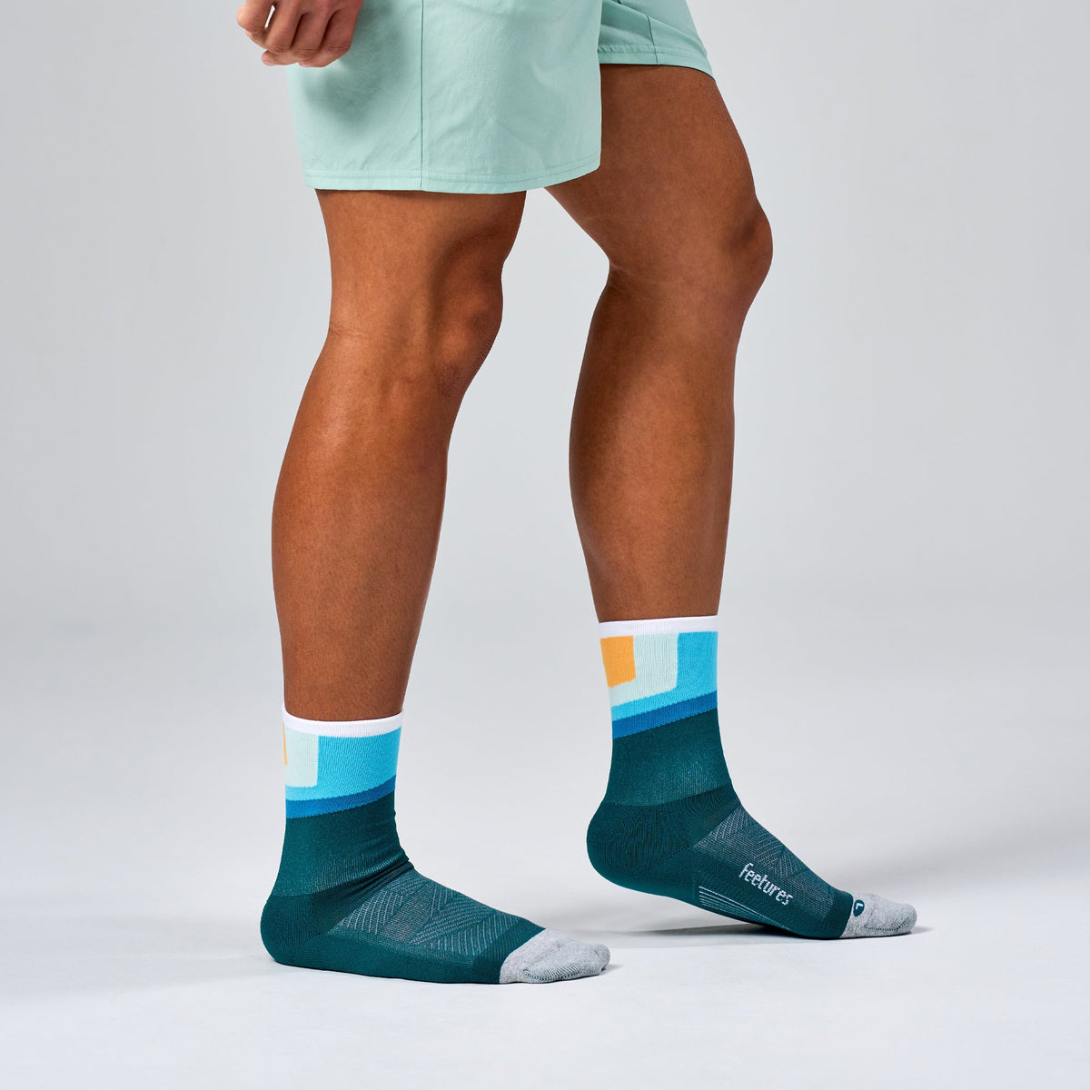 Elite Light Mini Crew | Breezy Court – Lively Athletics